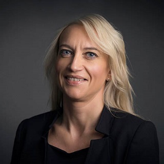 Deborah Lovell's Instagram, Twitter & Facebook on IDCrawl